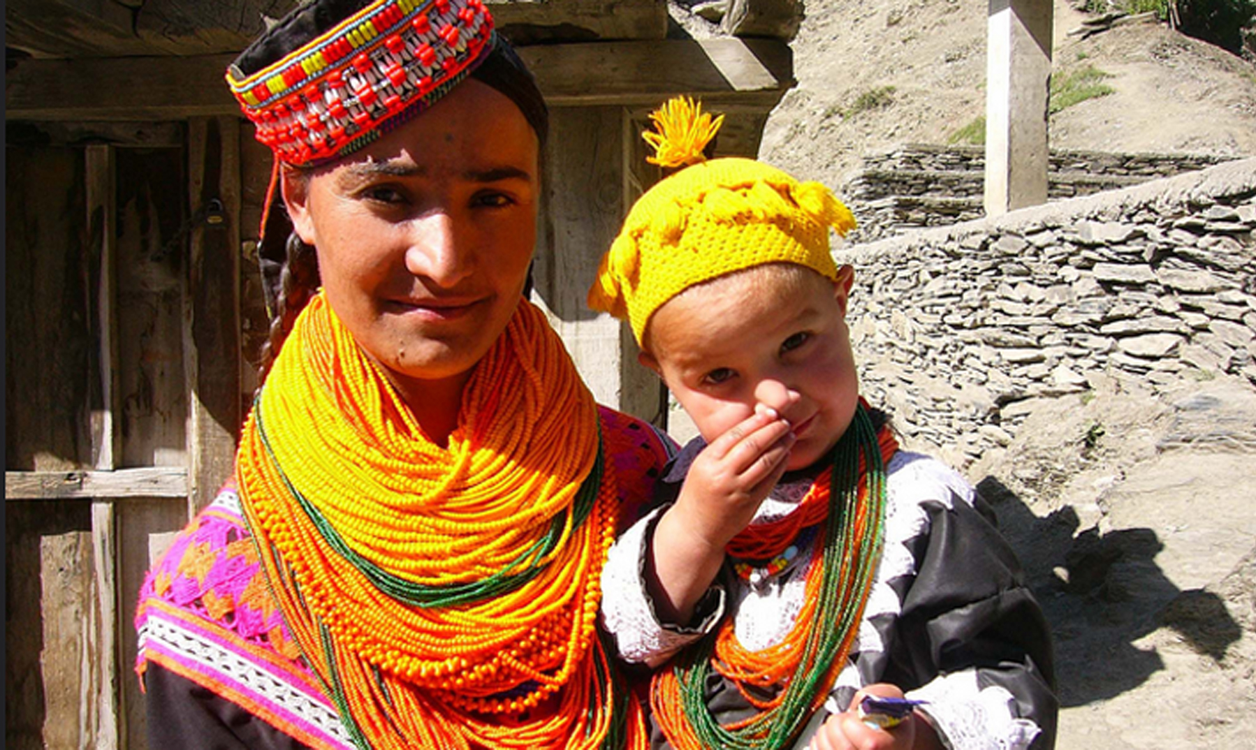 Las bellas personas de Kalash, Pakistán - El Viajero Feliz