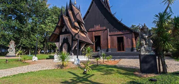 Baan Dam | La enigmática casa negra de Chiang Rai - El Viajero Feliz
