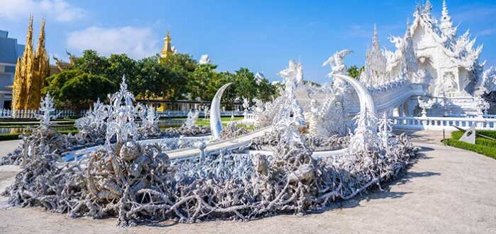 Wat Rong Khun | Visitar templo blanco de Chiang Rai - El Viajero Feliz