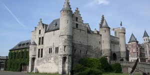 El castillo de Amberes y la figura del gigante - El Viajero Feliz